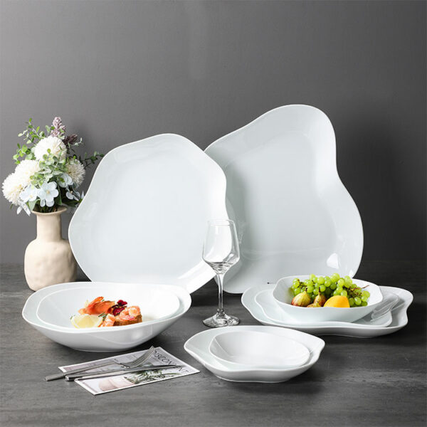 White Porcelain Dinnerware: Timeless Elegance for Any Occasion - Pito