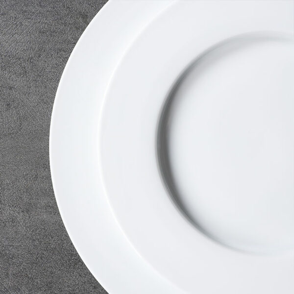 White porcelain Design charger plates | Pito China